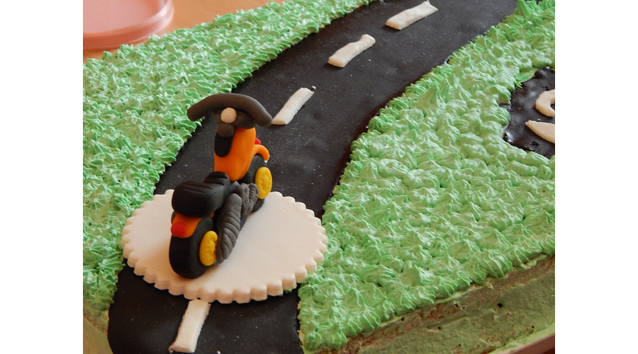 Motoros torta képek - Süss Velem.com