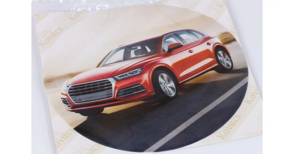 Piros autó tortaostya - Süss Velem.com